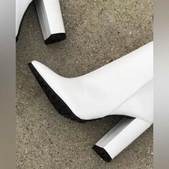 Qupid | Shoes | Qupid Signal Boots Pointed Toe Zipper Gripper Sole ...